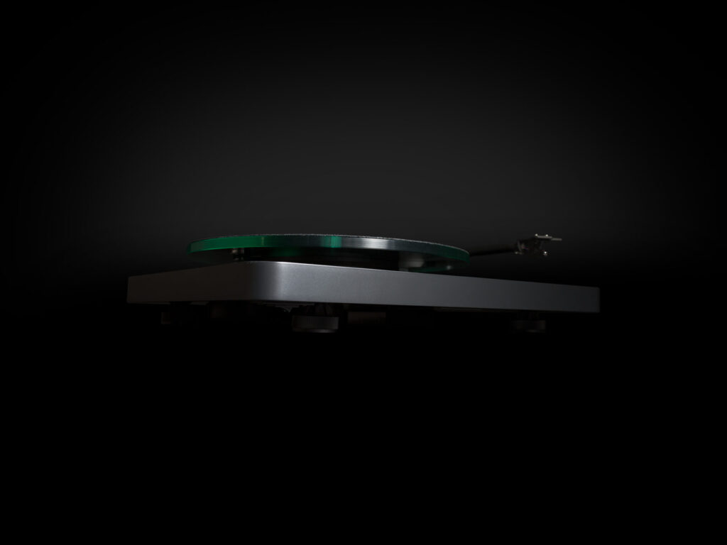 NAD C 558 turntable